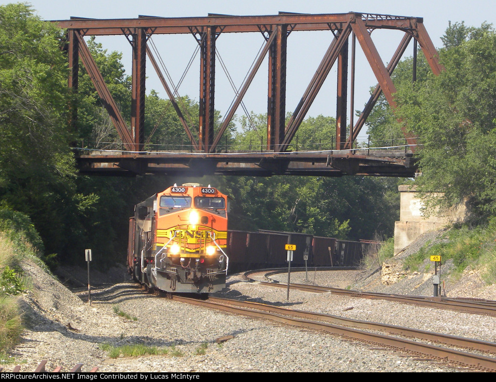 BNSF 4300 eastbound BNSF unit work train
